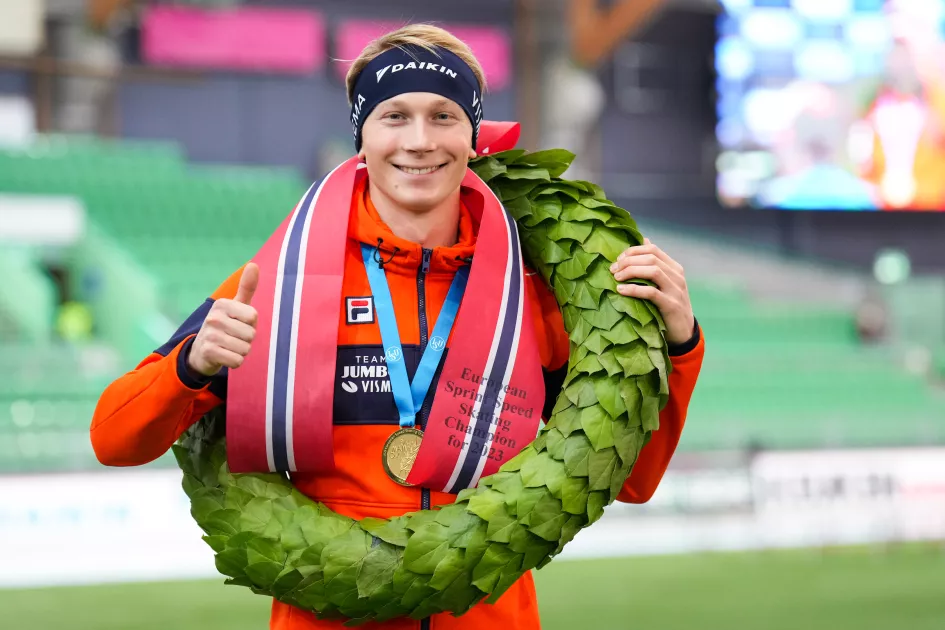 Skating student Merijn Scheperkamp wins European sprint title | NHL ...